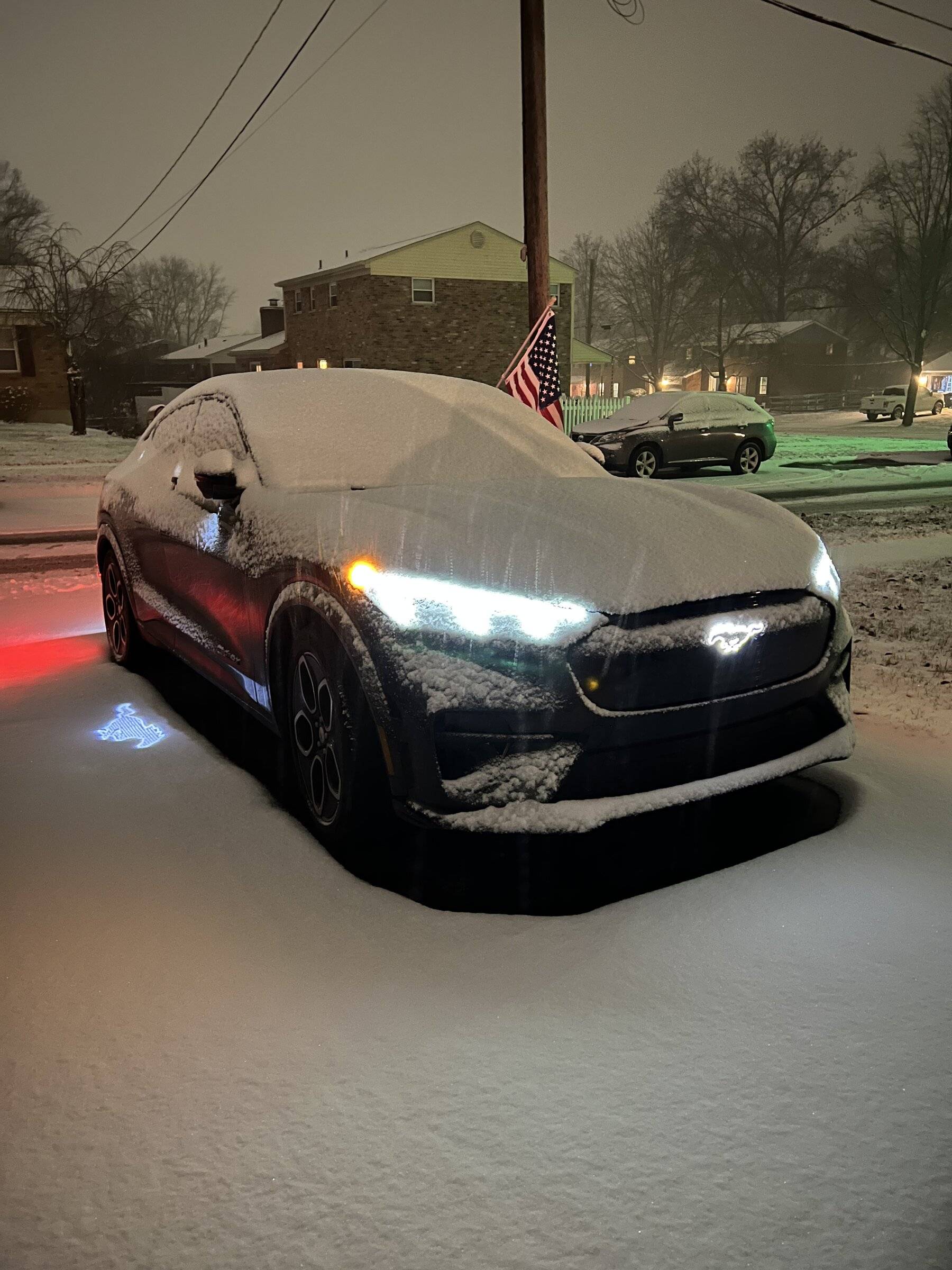 Mach-E GT in Cincinnati snow storm - driving experience & feedback ...