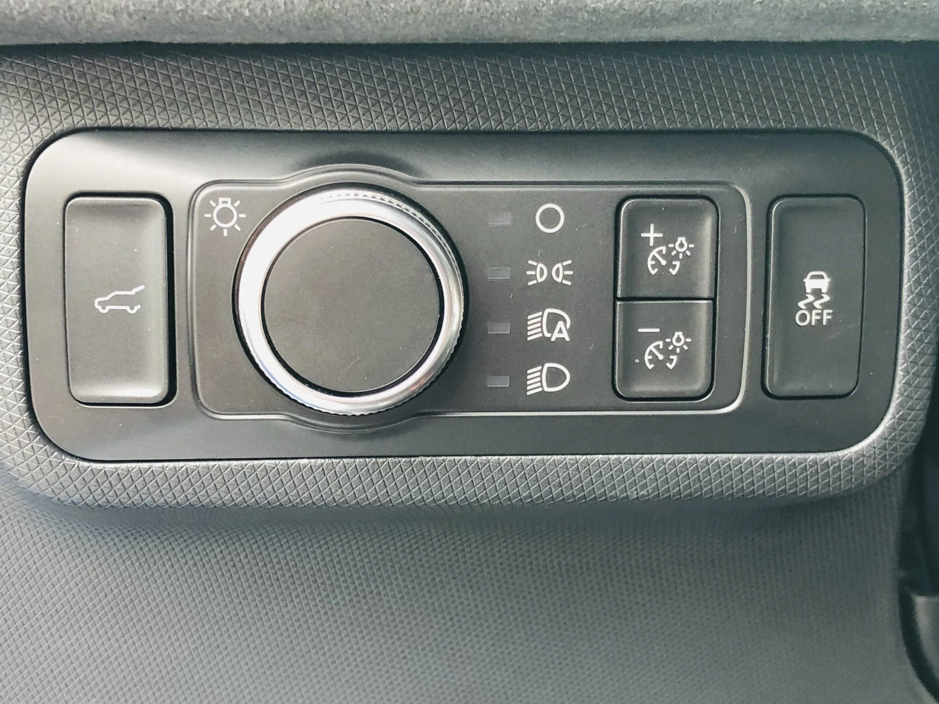 Where did the rear hatch button go to on the UI? | MachEforum - Ford ...