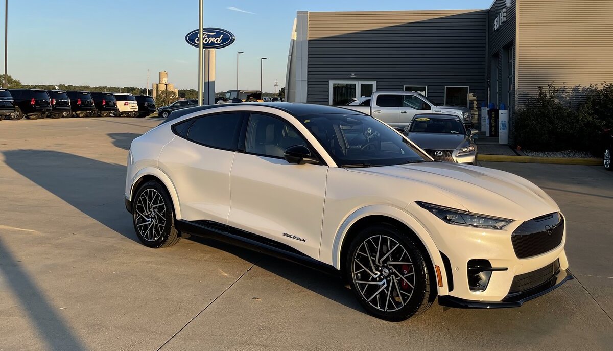 Finally took pics of my Star White Mach-E GTPE | MachEforum - Ford ...