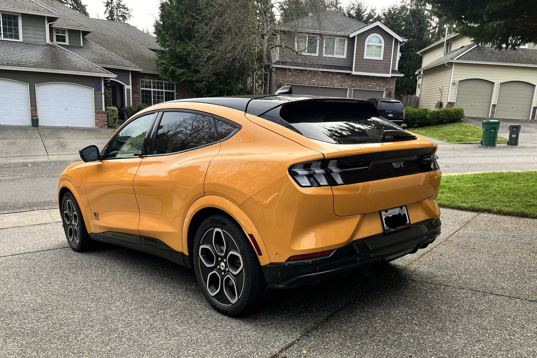 Added a black bar / blackout wrap to tail rear and waiting for spoiler ...