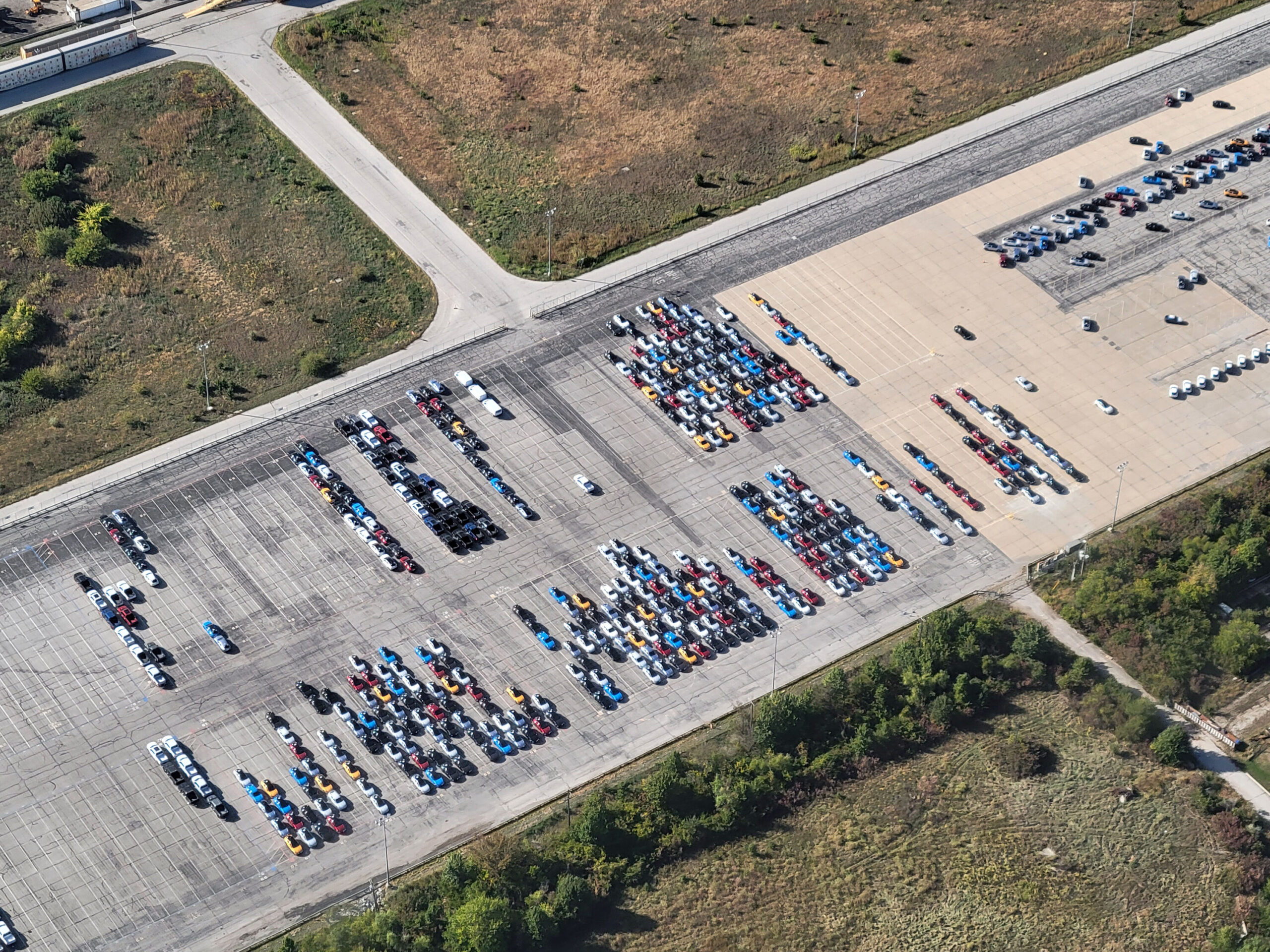 Mach-E's spotted on Kansas City dock - aerial photos | MachEforum ...