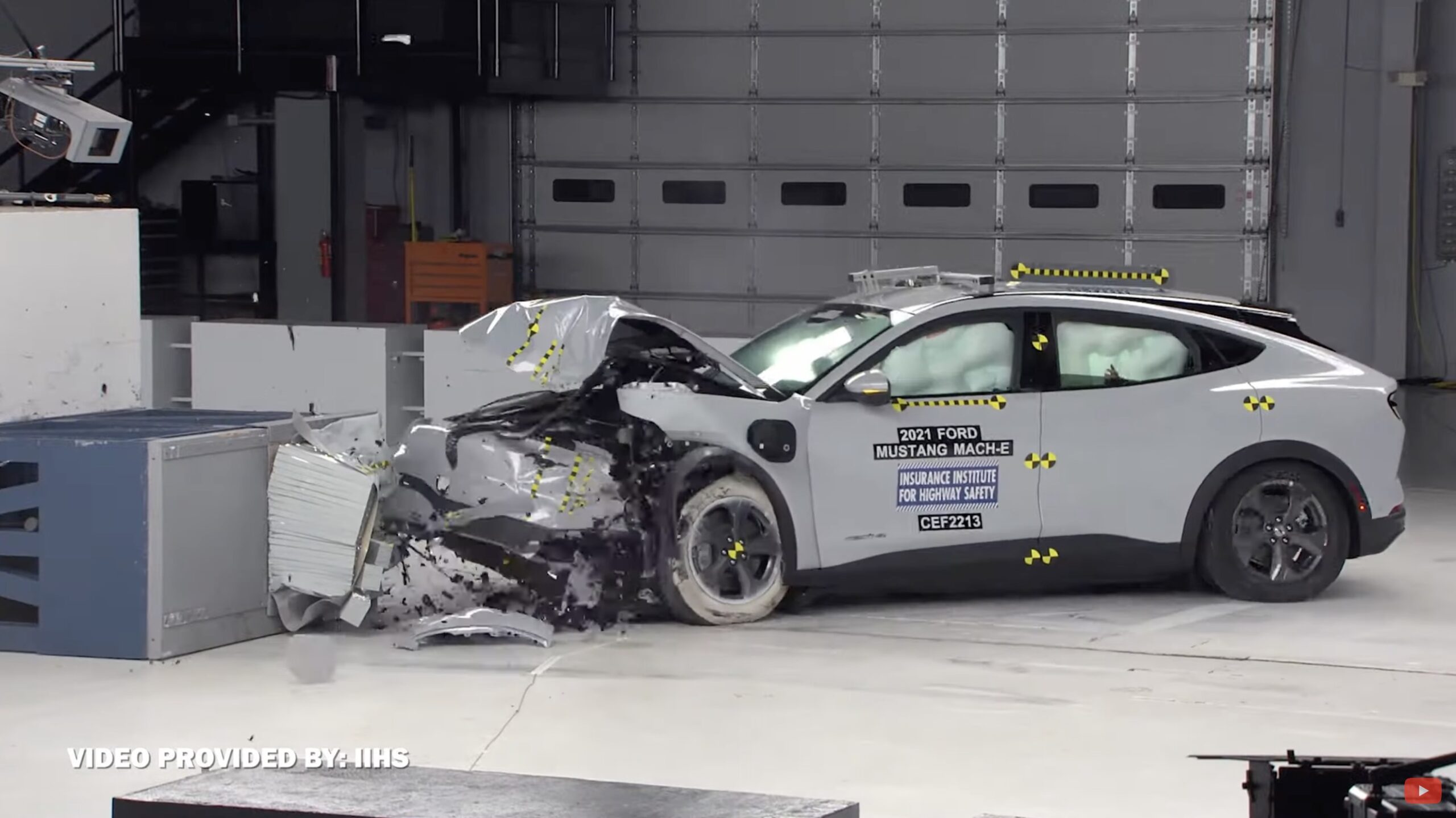 Ford Mach-E Moderate Overlap Front Crash Test | IIHS Tour - Munro Live ...