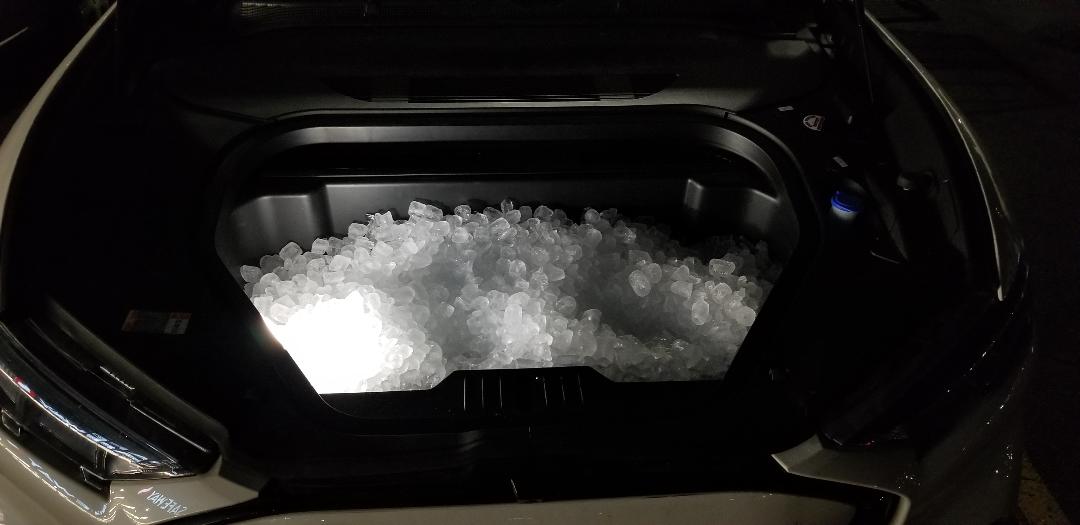 Frunk as a camping ice cooler - test prior to a family Summer road trip ...