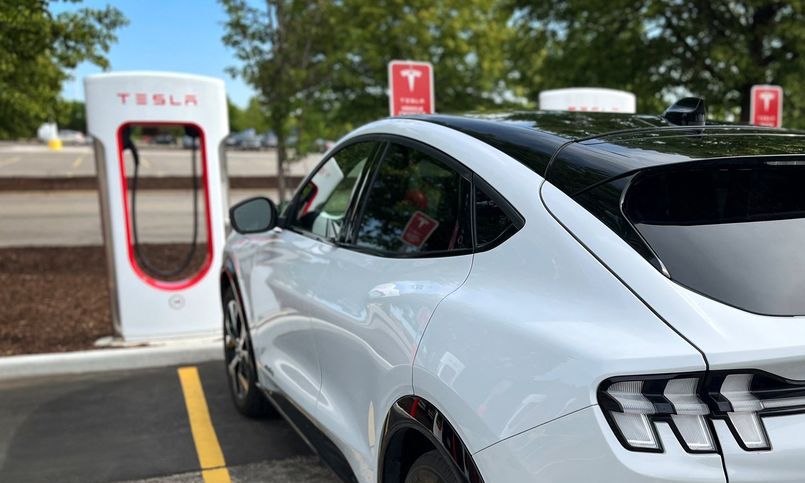 My experience charging at a Tesla Magic Dock Supercharger | MachEforum ...