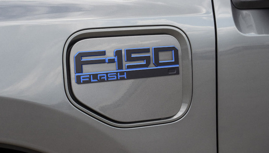 All New Ford F-150 Lightning FLASH with heat pump and 15.5" inch screen ...